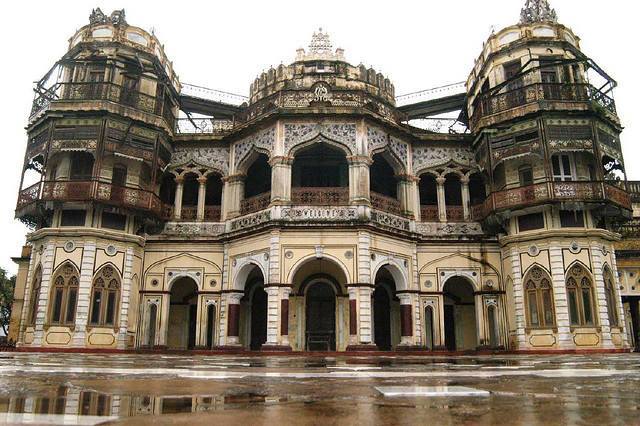 Plan one day trip to Varanasi : Namaste! | Gozo cabs journey across India