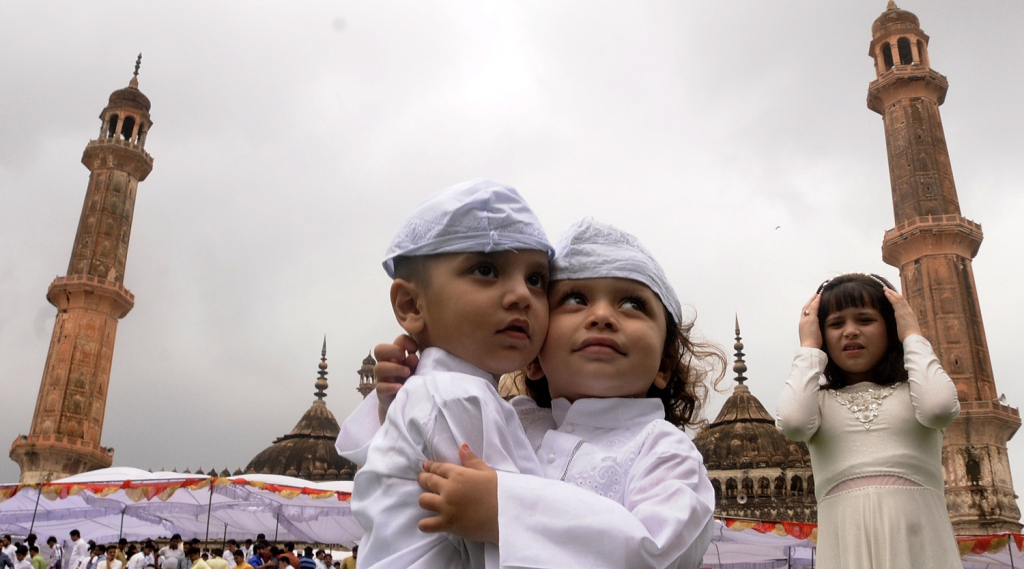 Important festivals in Lucknow : Namaste! | Gozo cabs journey across India