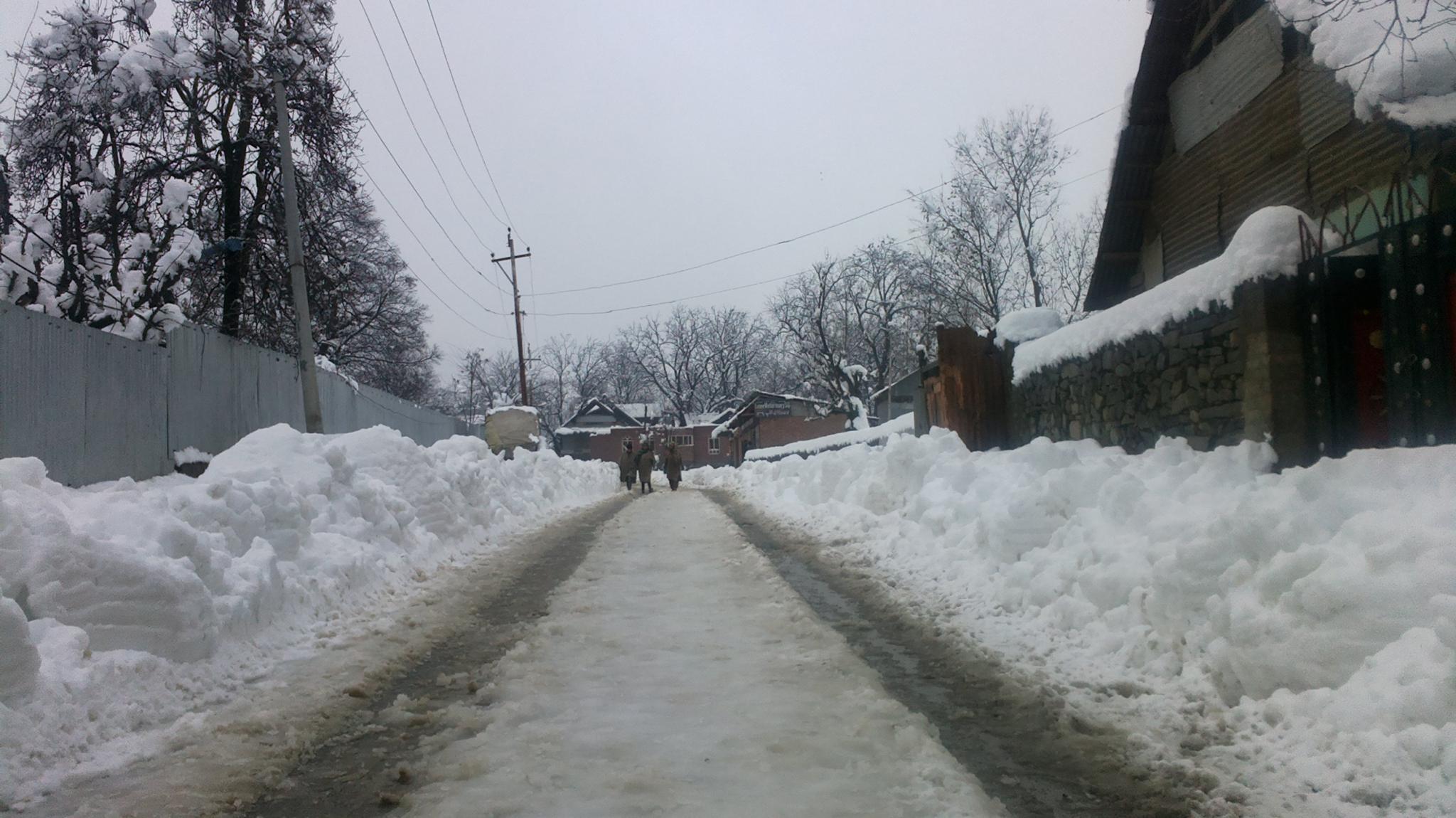 5 places near Srinagar that will keep you awestruck : Namaste!